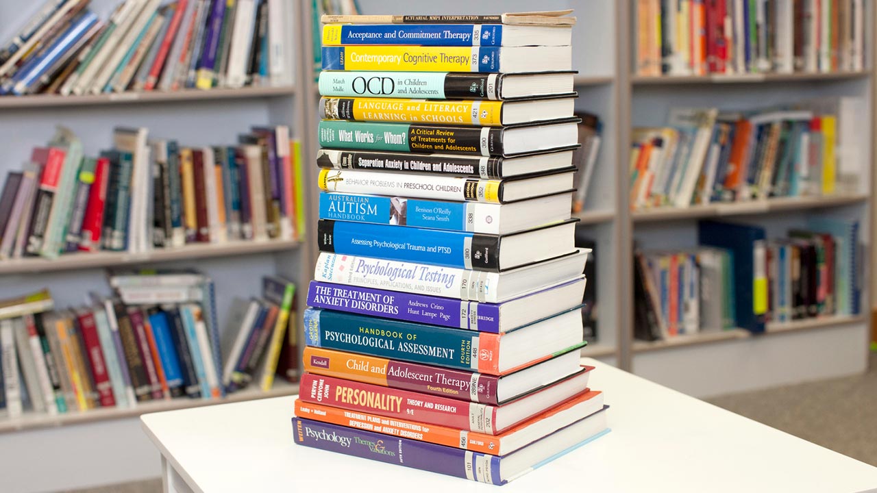 Campus Chapter and Alumni Bookshop - University of Wollongong – UOW