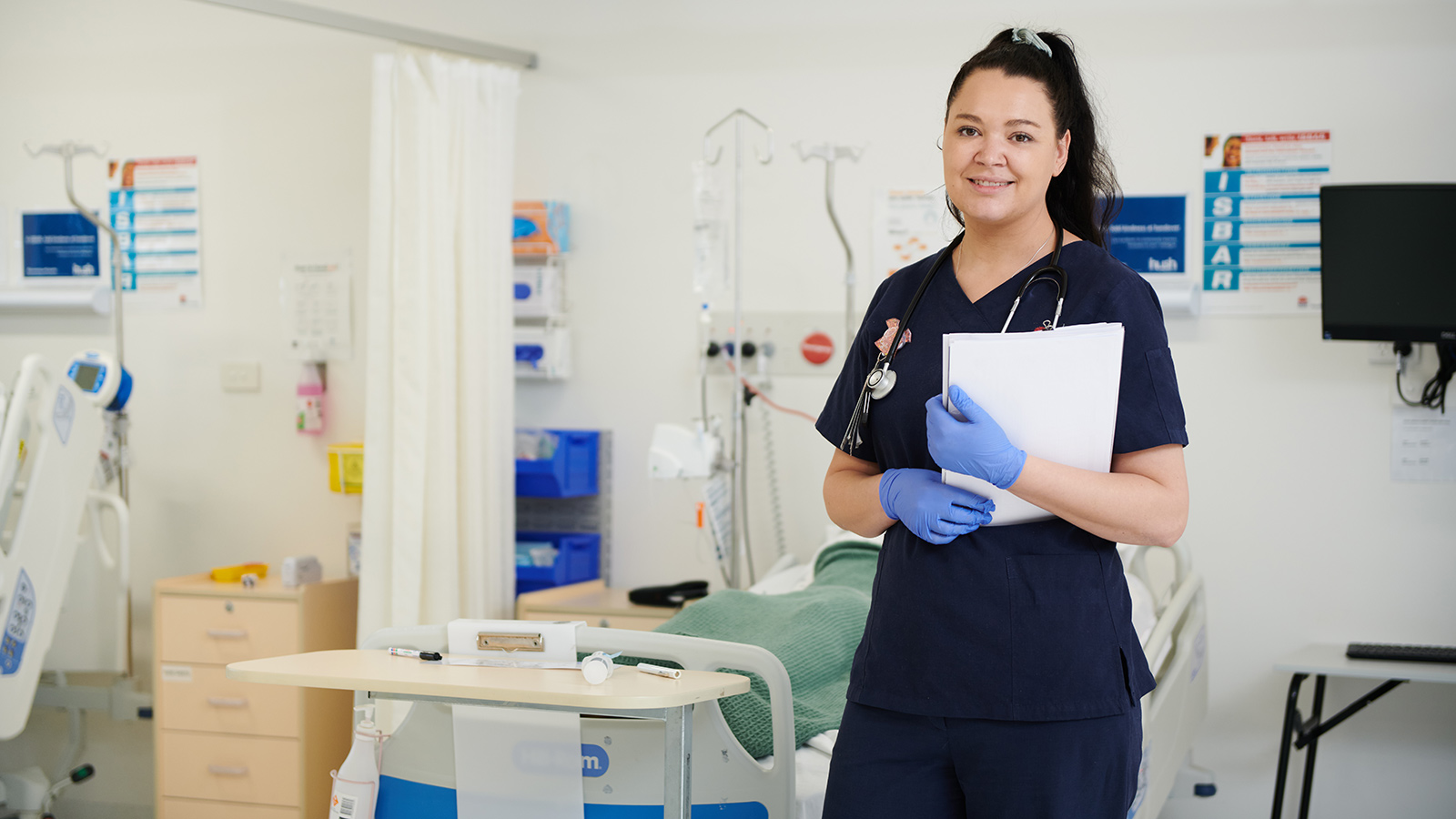 2025: Nursing students scrub up for success - University of Wollongong ...