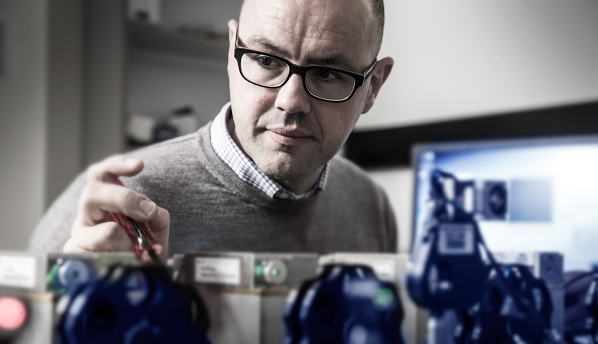 2015 | Molecular movies unlock the secret life of DNA - University of ...