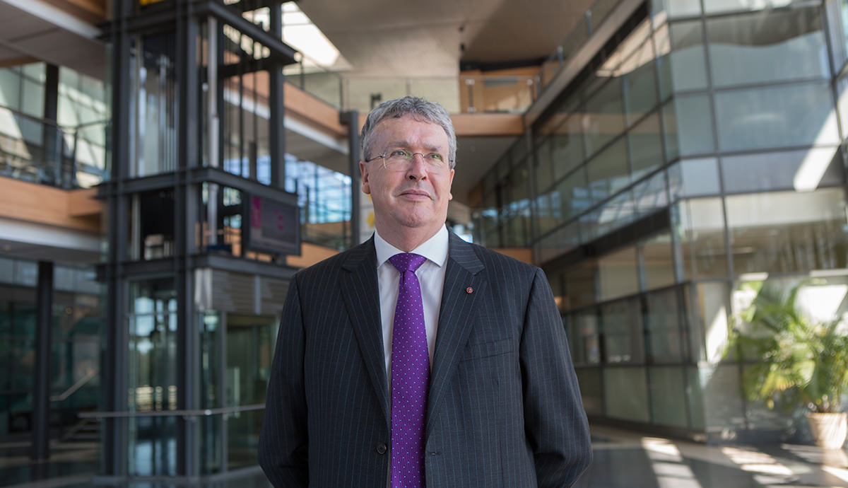 2015 | Professor Paul Wellings reappointed as Vice-Chancellor ...