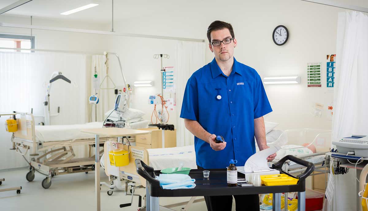 2016 | Nursing ambitions for students in the bush - University of ...