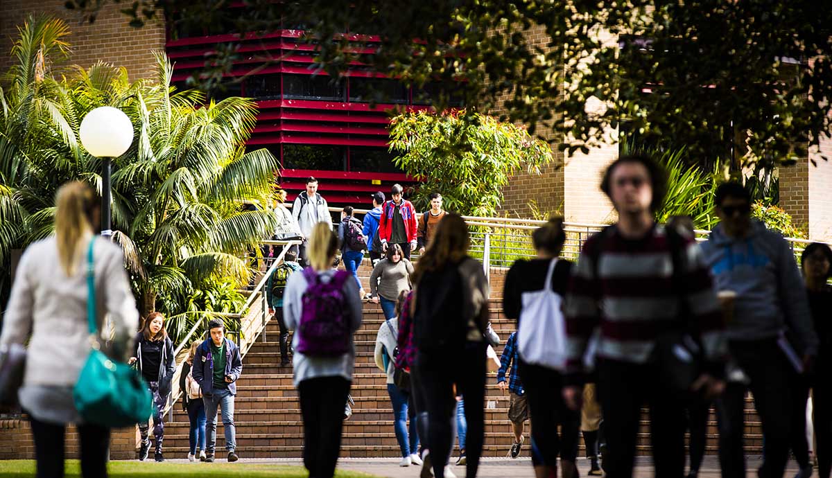 2017 | UOW praised for “very strong” financial position - University of ...