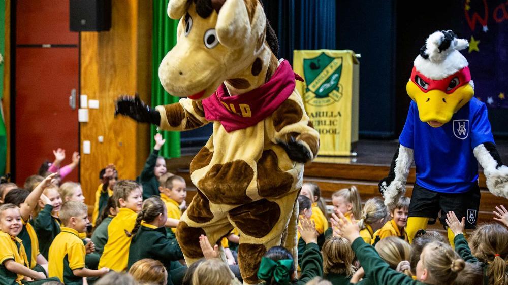 2019 | Mascot magic delights primary school students - University of ...
