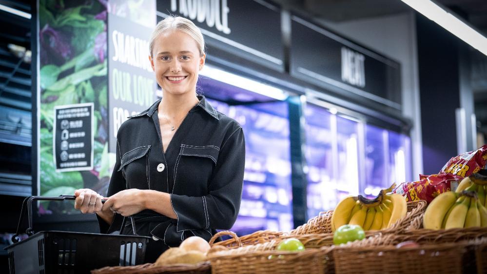 2023 | UOW student awarded $70,000 towards MS research - University of ...